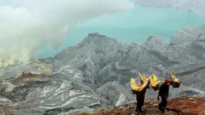 Gunung Ijen - Selain Rahasia Api Biru, Inilah 4 Fakta Menarik tentang ...