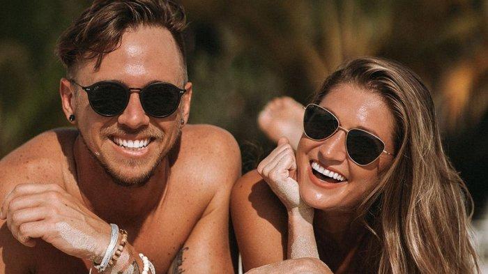 Pasangan Influencer Ini Lamaran di Bawah Air, Terekam Dalam Video dan ...