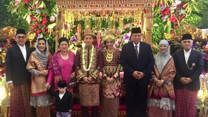 Adara Taista Meninggal, Ini Momen Bahagia Istri Rasyid Rajasa Bareng ...