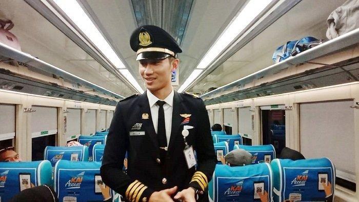Sosok Kondektur KA Bandara Solo yang Jadi Viral di Medsos, Sempat Jadi ...