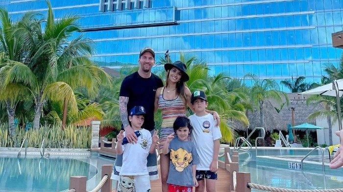 Usai Menang Copa America 2021, Lionel Messi Boyong Keluarga Liburan ke ... Usai Menang Copa America 2021, Lionel Messi Boyong Keluarga Liburan ke ...