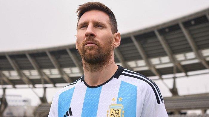 Tak Jadi Ikut ke Indonesia, Lionel Messi Sampai di Barcelona usai ...