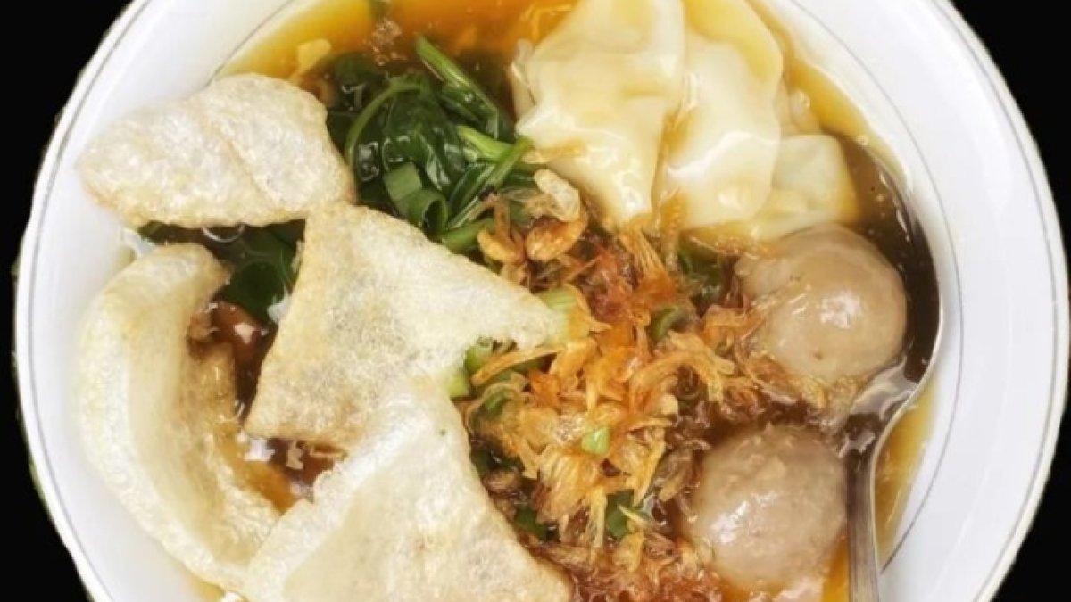 Cita Rasa Lomie Lombok untuk Makan Siang Enak di Bandung, Halal & Ramai ...