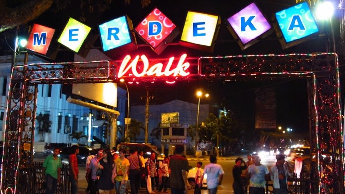4 Destinasi Wisata Pilihan di Kota Medan, Kunjungi Merdeka Walk Saat ...