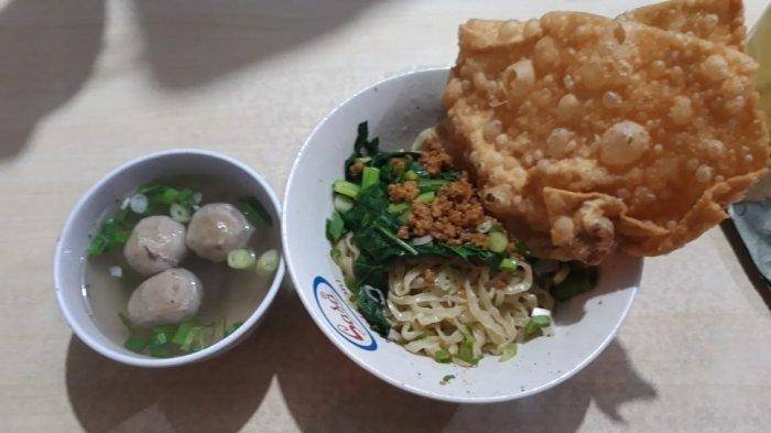 Rekomendasi 8 Tempat Makan Siang di Semarang, dari Soto Bokoran 1949 ...