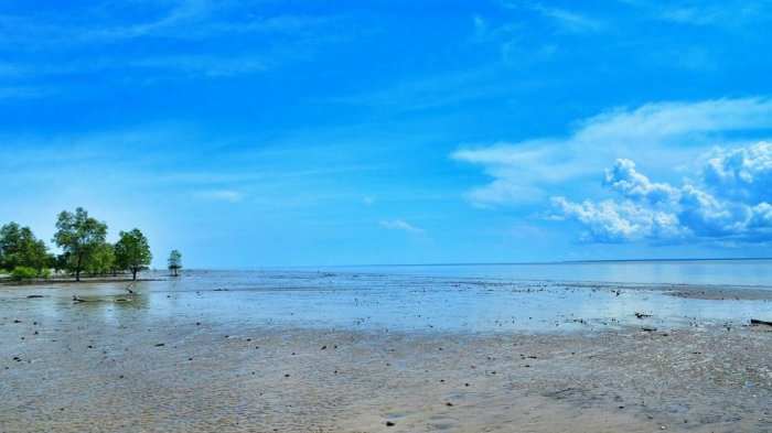 Selain Pantai Kayu Angin yang Lagi Hits, Inilah 13 Destinasi Wisata ...