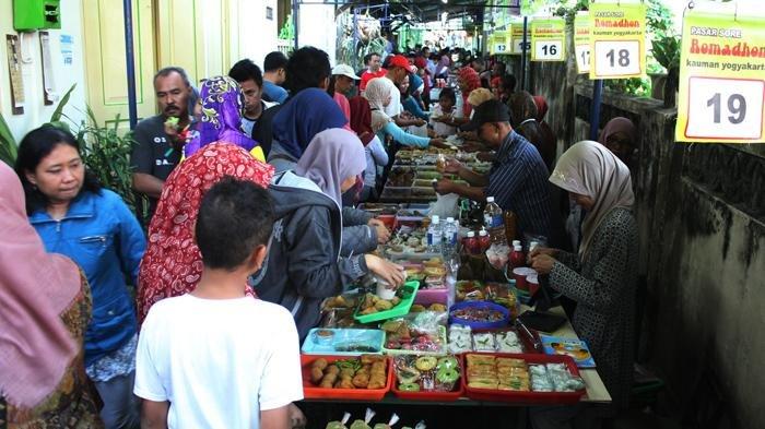 Uniknya Pasar Sore Ramadhan Purbayan di Jogja, Pembayaran Bisa Pakai ...