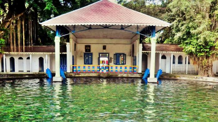 Harga Tiket Masuk Umbul Pengging Boyolali Terbaru 2021, Wisata ...