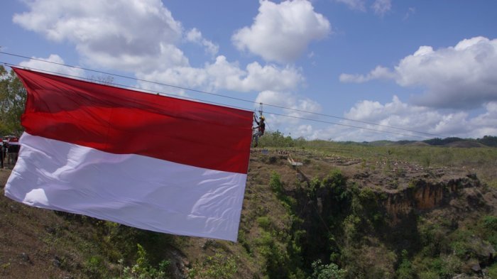 Peringatan Geopark Night Spectra#3 Menampilkan Dimas Tejo dan Didi ...
