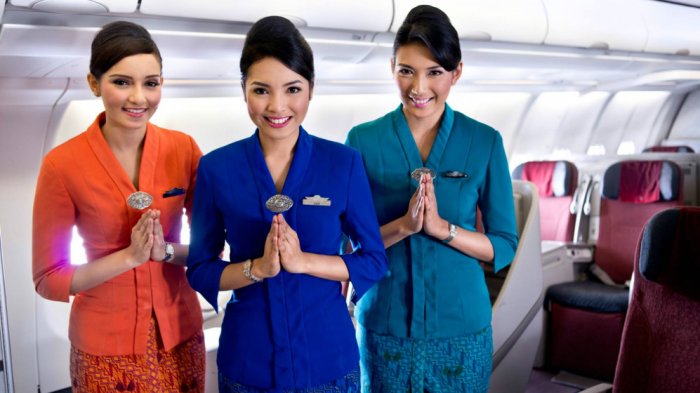 Makna 4 Warna Seragam Pramugari Garuda Indonesia - Tribun Travel