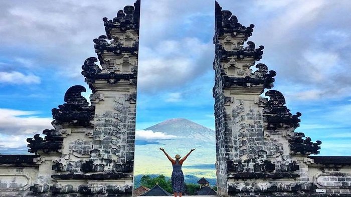 5 Tempat Wisata di Bali dengan Bangunan Candi Bentar yang Instagramable ...
