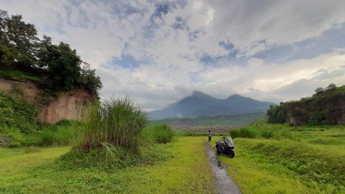Menengok Indahnya Ranu Manduro, Tempat Wisata Mirip Jurrasic Park di ...