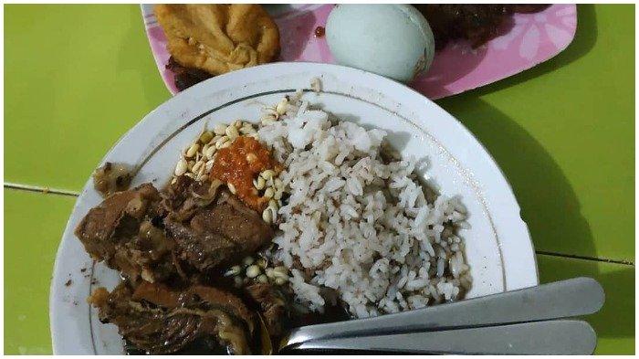 5 Tempat Makan Rawon Enak di Surabaya, Cobain Nikmatnya Rawon Setan ...