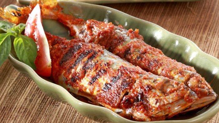 7 Olahan Ikan Khas Minang untuk Menu Buka Puasa, dari Ikan Balado ...