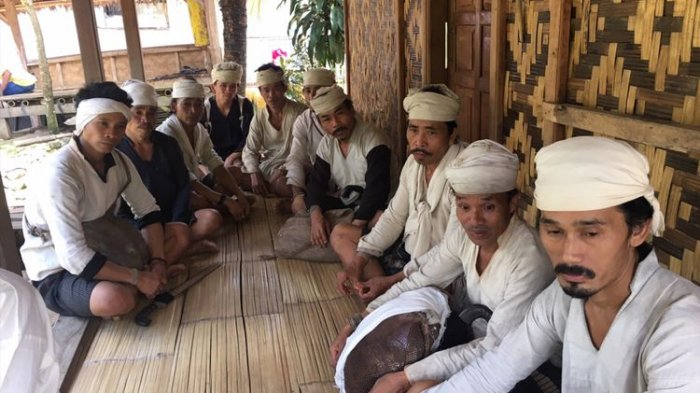 8 Fakta Unik Suku Baduy Dalam, Jalan Puluhan Kilo Tanpa Alas Kaki Hingga Berpakaian Serba Putih ...