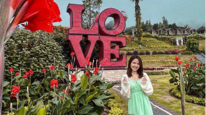 Harga Tiket Masuk The Bloom Garden, Taman Bunga Terbesar di Dunia untuk ...