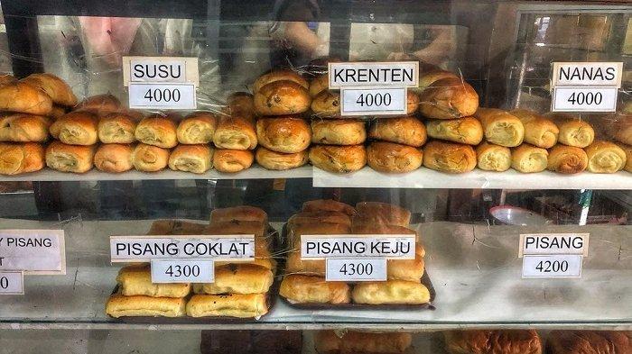 7 Kuliner Lezat Dekat Alun-alun Bandung, Ada Aneka Roti Jadul hingga ...