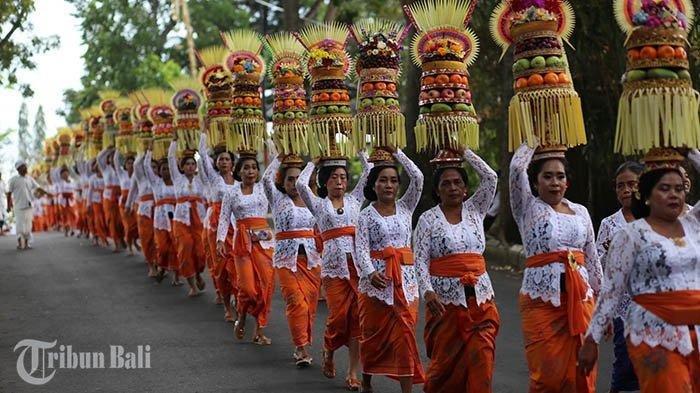 Tradisi Mepeed dan Ngarebeg di Tabanan, Bentuk Semangat Warga Bali ...