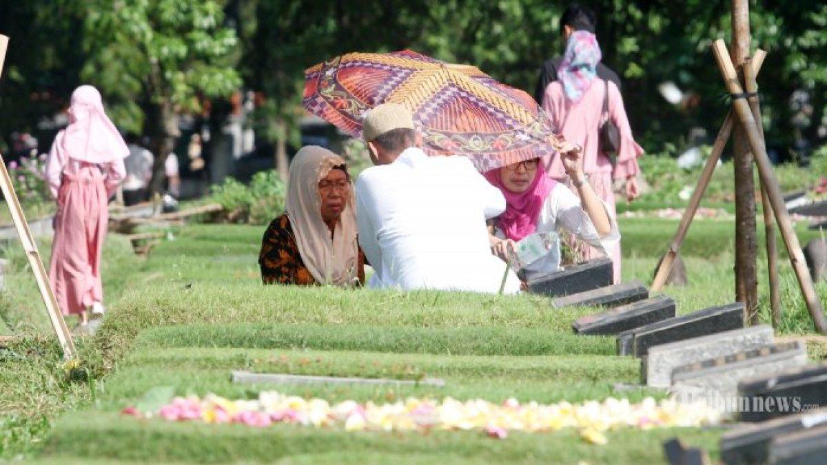 5 Tradisi Lebaran yang Masih Bertahan di Kota Solo, Termasuk Sungkeman ...