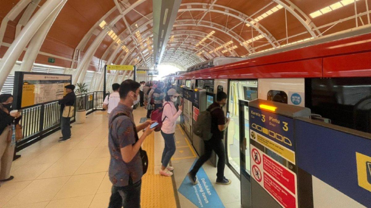 Catat! Jam Operasional LRT Jabodebek Selama Libur Lebaran 2024, Tarif ...