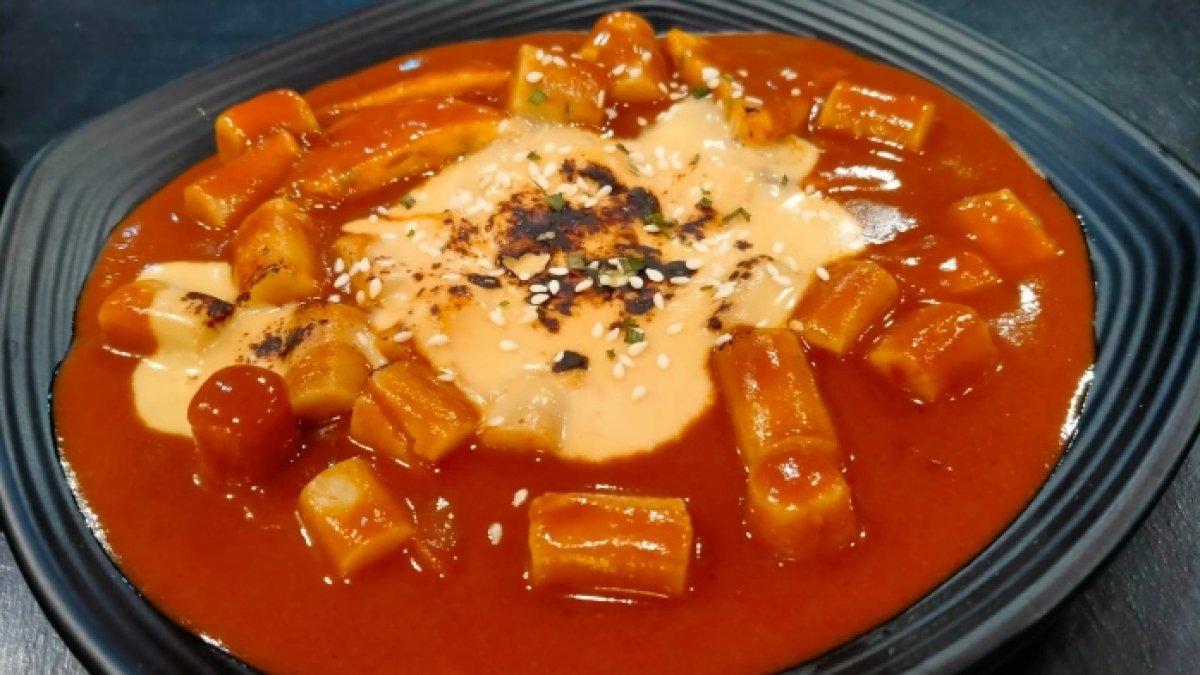 Resep Tteokbokki Keju Wijen, Camilan Enak untuk Teman Nonton Drama Korea di Rumah - Tribun Travel