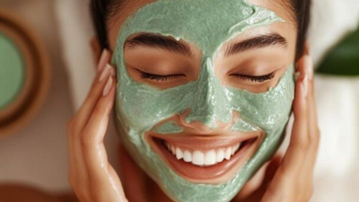 3 Masker Mugwort Clay Stick Lokal di Bawah Rp100 Ribu, Efektif Basmi ...