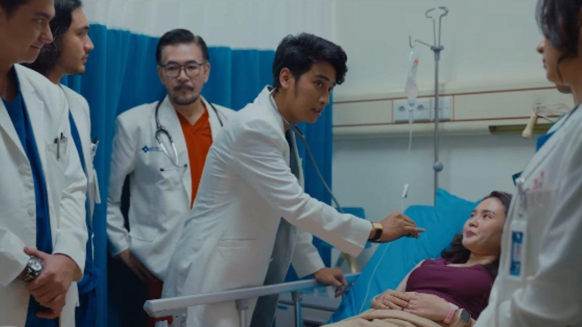 5 Potret Abidzar Main Serial 'Sekotengs', Berperan Jadi Dokter Koas ...