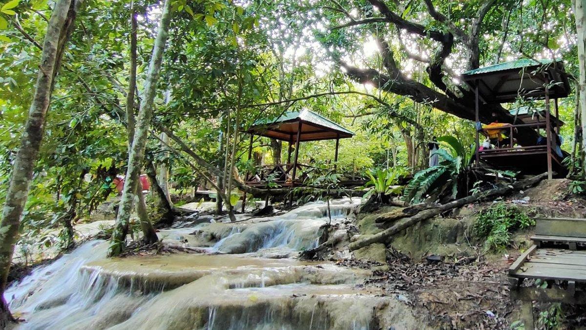 Wisata Indah Tersembunyi di Kutai Timur, Ada Pemandangan Air Terjun ...