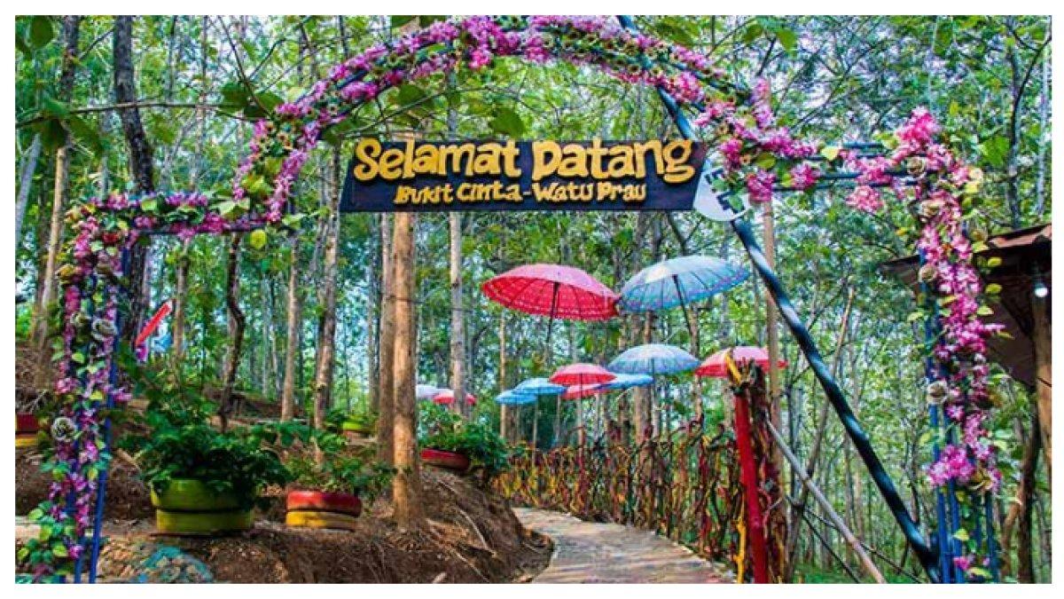 5 Keindahan Bukit Cinta Klaten, Banyak Spot Foto Romantis dan ...