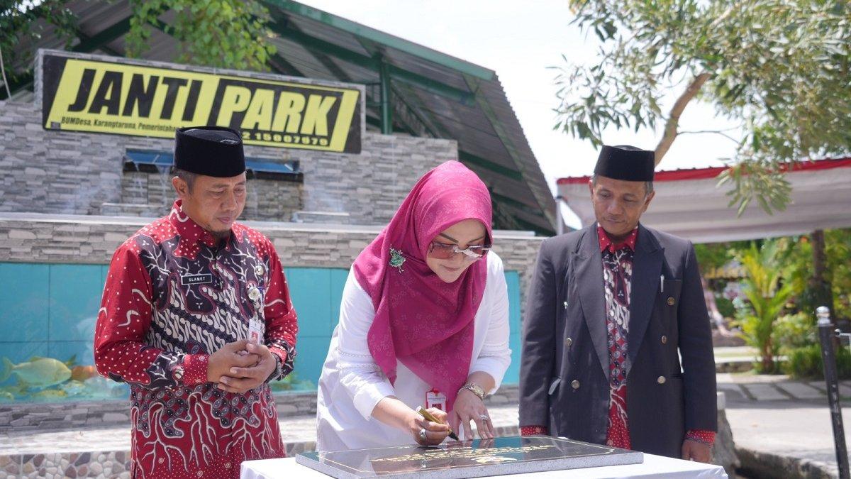 Intip Obyek Wisata Air Janti Park Milik Desa Janti yang Buat Bupati ...