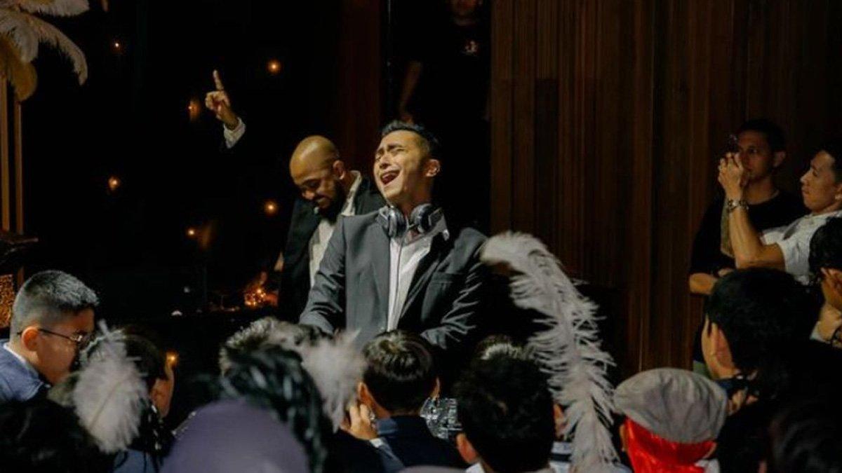 7 Gaya DJ Winky Wiryawan Diundang Tampil di Acara Ultah Anak SD, Anak ...