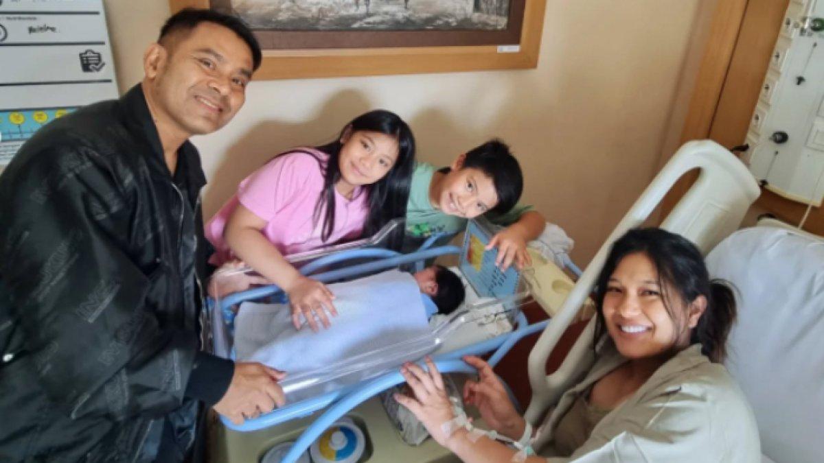 5 Potret Duma Riris Lahirkan Anak Ketiga, Jenis Kelamin Laki-laki ...