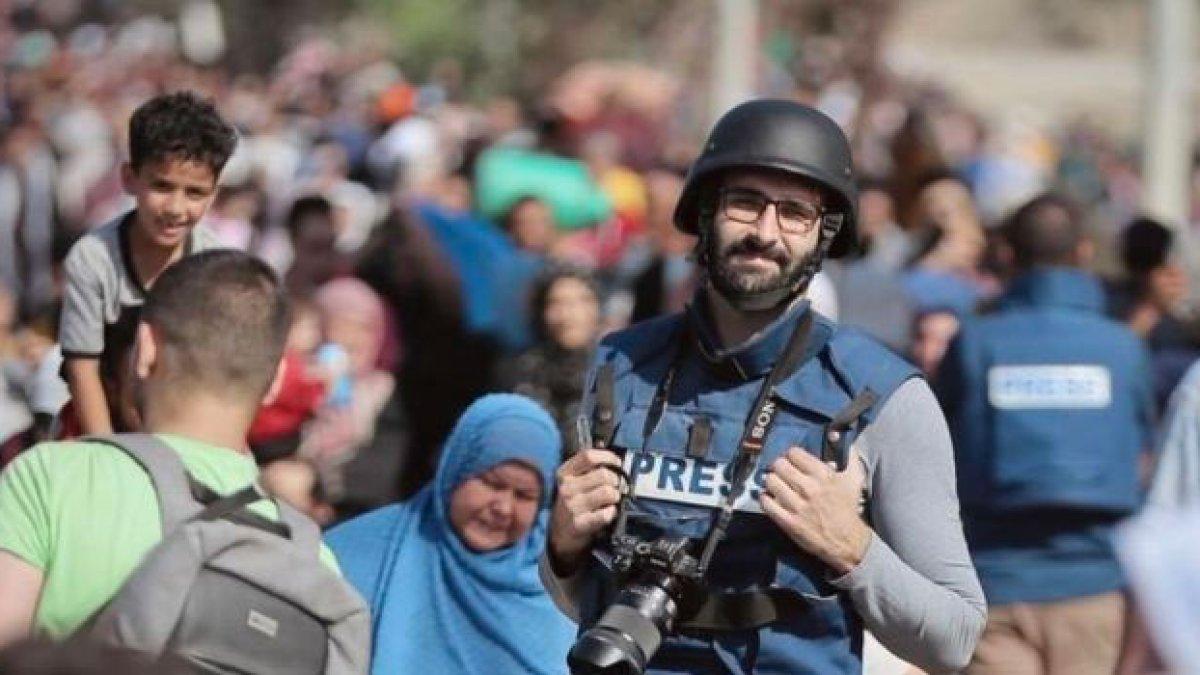 SOSOK Motaz Azaiza Jurnalis yang Viral, Berat Hati Tinggalkan Gaza, Ini ...