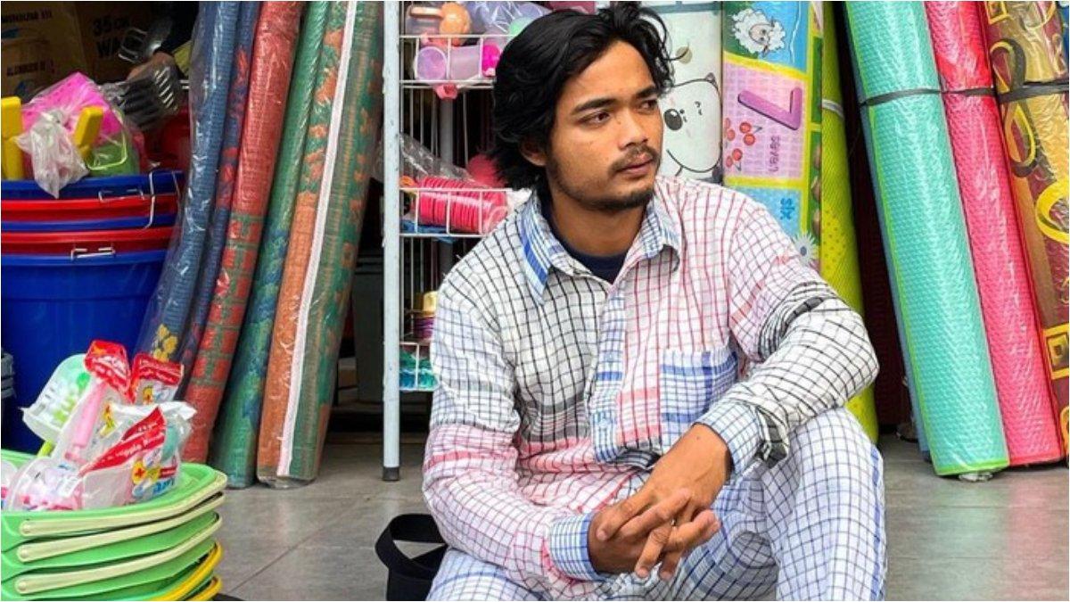 Khoirul Anam Kembali Bikin Takjub, Kain Serbet Disulap Jadi Pakaian ...