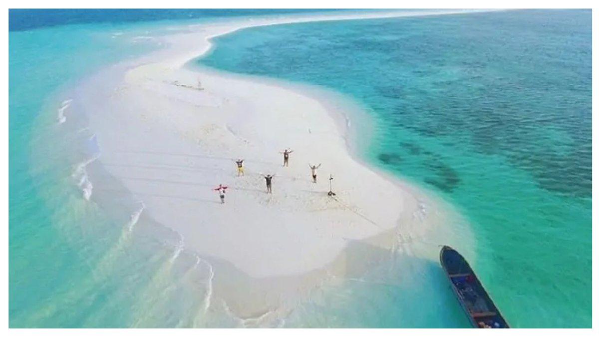 Cuma 1 jam Dari Waisai, Wisata Pantai di Raja Ampat, Papua Yang Indah ...