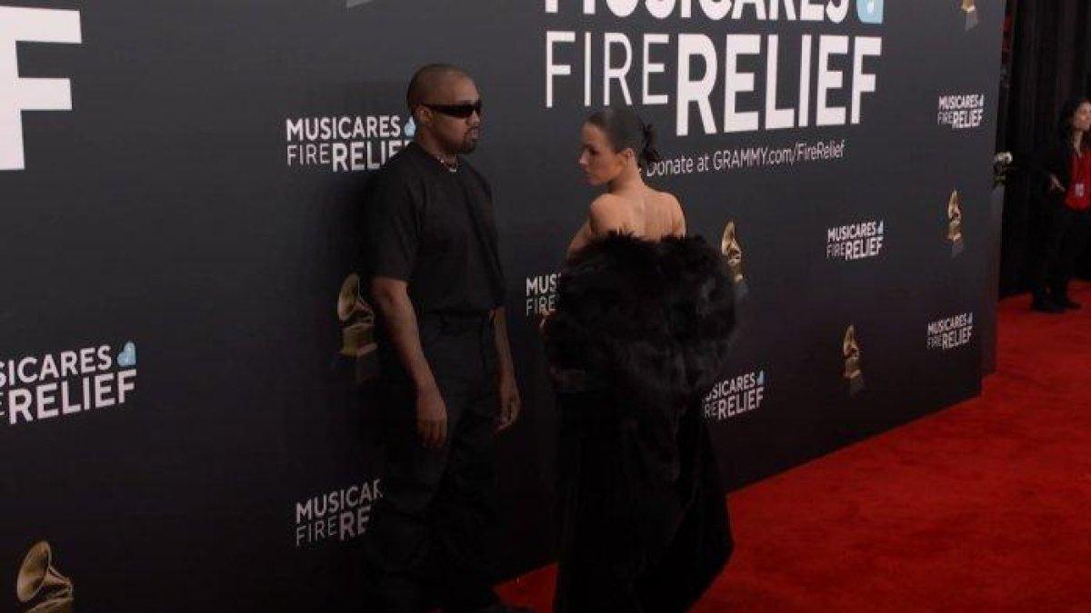 Potret Bianca Censori Istri Kanye West di Grammy Awards, Pakai Gaun ...