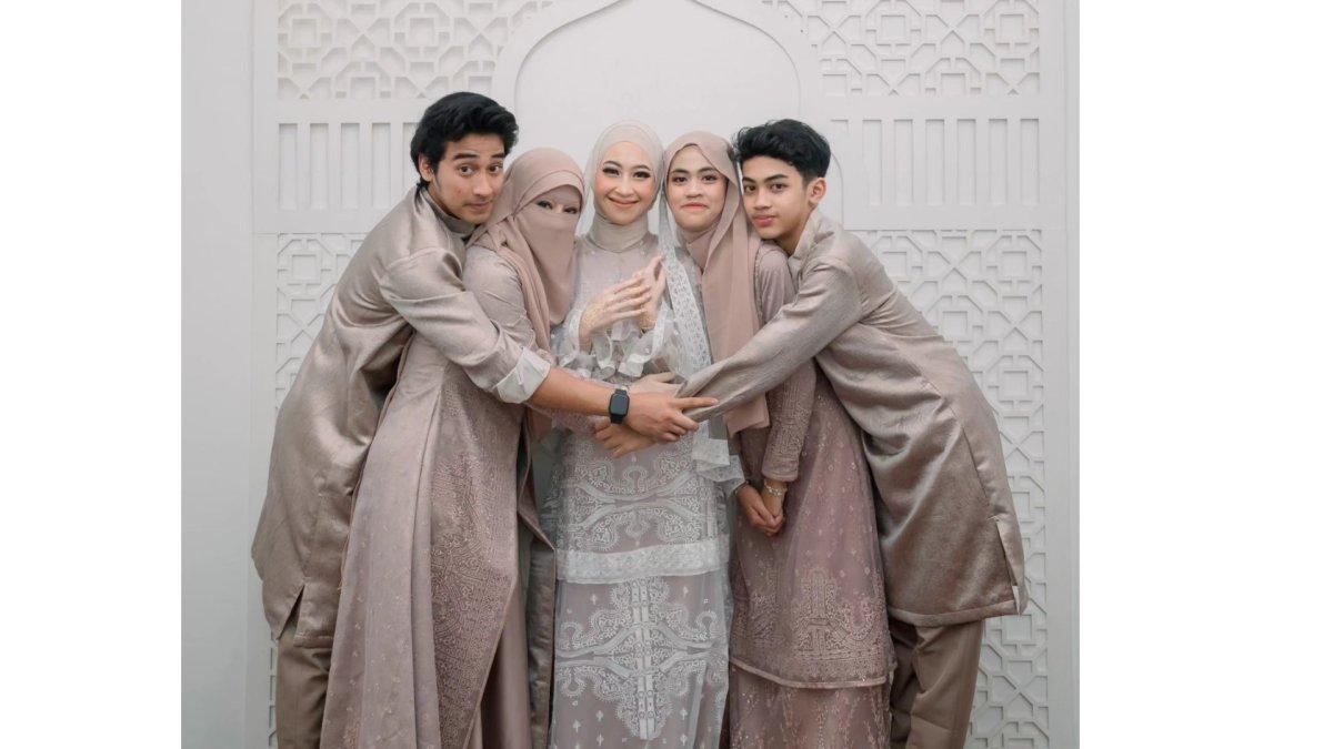 Tangis Anak Umi Pipik, Kematian Uje Disinggung, Minta Abidzar Lapor ...