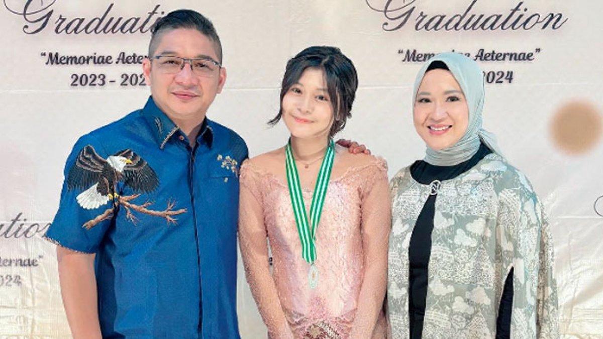 Sosok Nasha Anaya Putri Pasha Ungu yang Kerap Dipuji Cantik, Penggemar ... Sosok Nasha Anaya Putri Pasha Ungu yang Kerap Dipuji Cantik, Penggemar ...