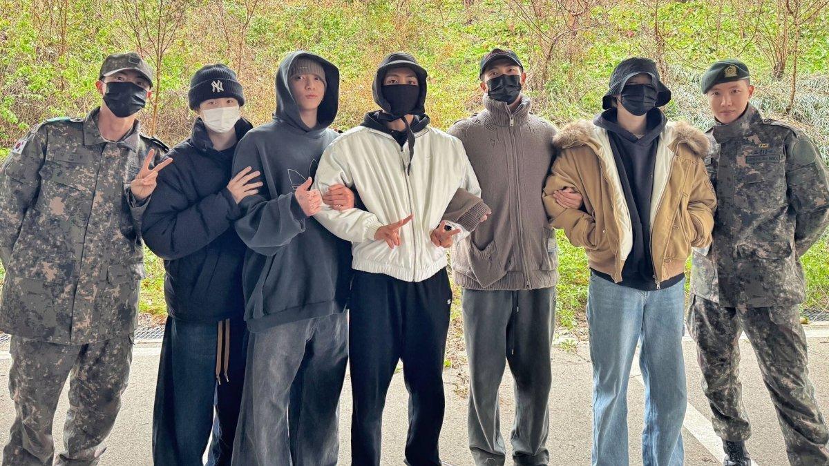 FANTASTIS! Gaji BTS sebagai Tentara saat Wamil: Jungkook Rp7 Juta, Suga ...