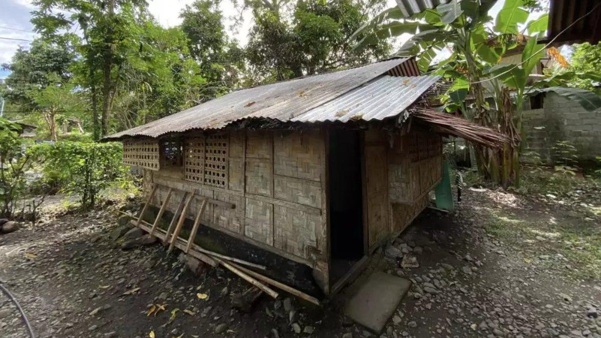 Kejutan! Dinding Luar Rumah Ini Sederhana dari Bambu, Bagian Dalam ...