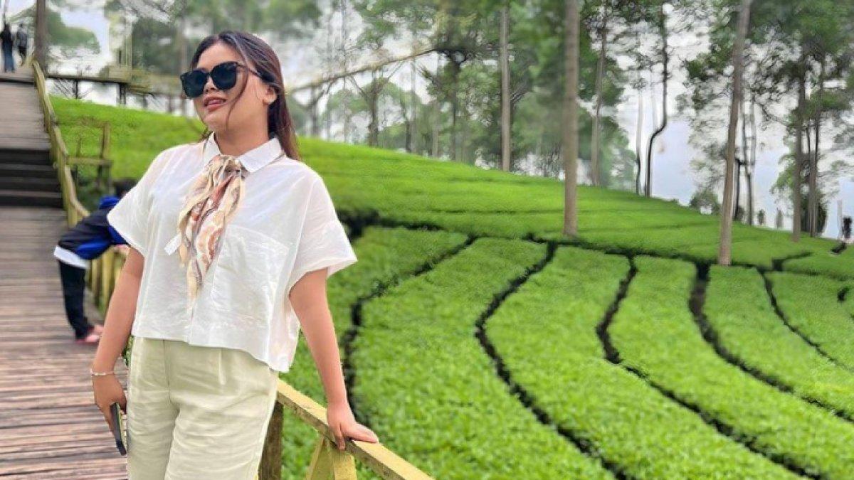 Sosok Sherly Putri Mpok Alpa yang Sudah Remaja, Paras Cantik Curi Perhatian: Ikuti Jejak Ibunya ...