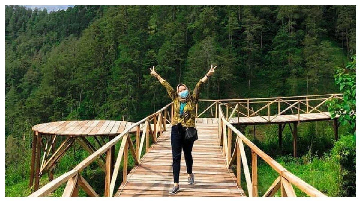 Cuma 1 Jam dari Solo, Wisata Alam di Tawangmangu Ini Punya Banyak Spot Foto Instagramable ...