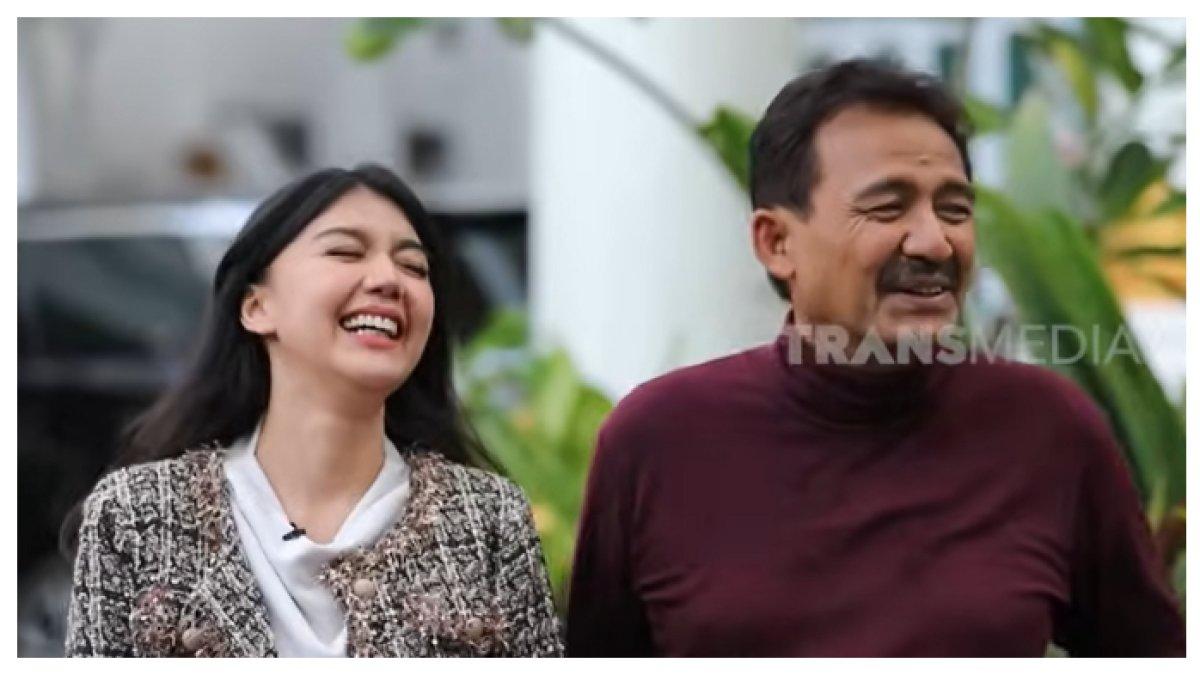 Berita Anesya Anggun Terbaru Hari Ini - TribunTrends.com