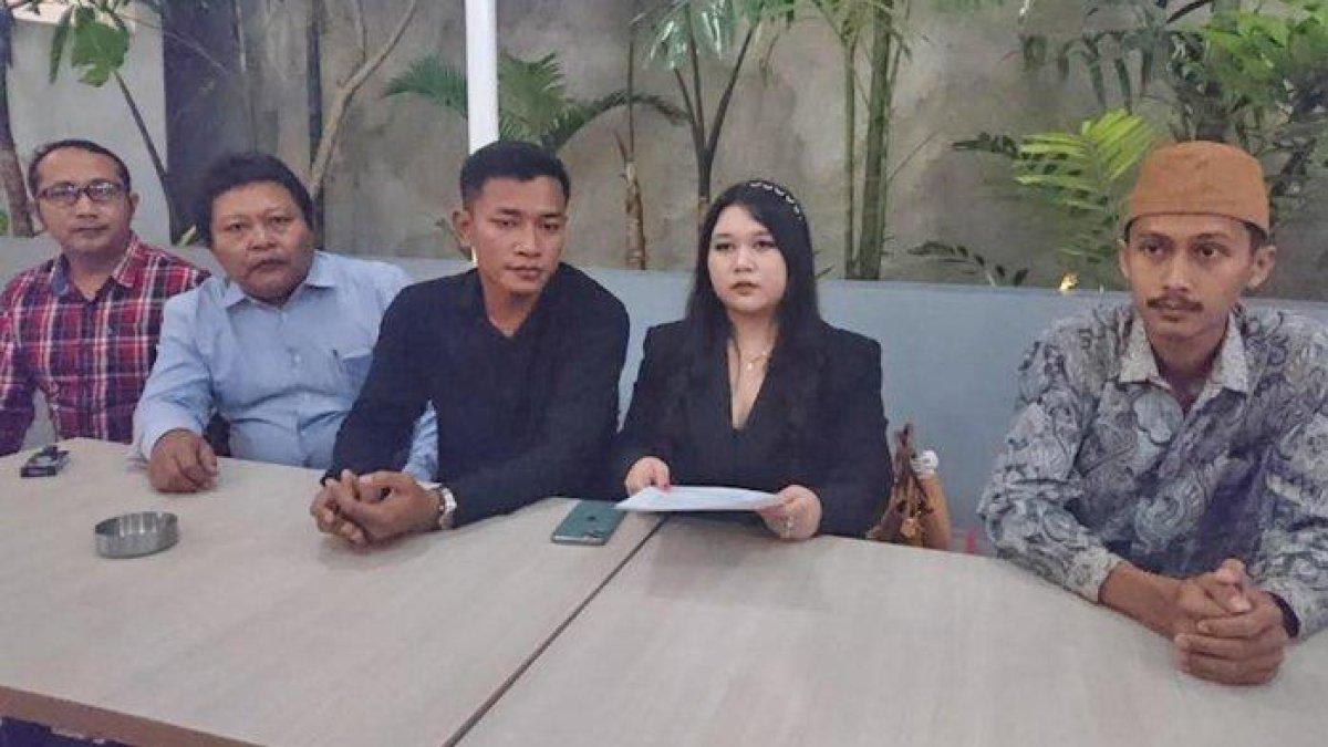 BUKAN Gegara Batu Akik, Pasutri di Tulungagung Tewas Dibantai, Tim ...