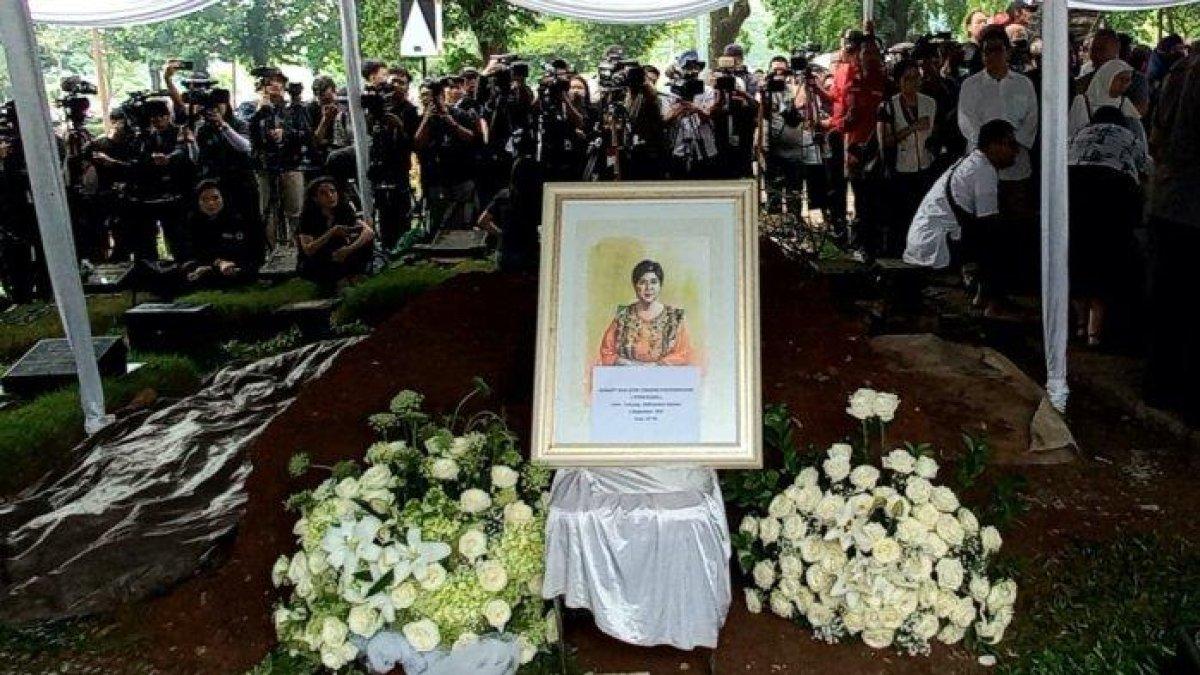 Kisah 'Mati Suri' Titiek Puspa Saat Meditasi Lawan Kanker: Duh Gusti ...