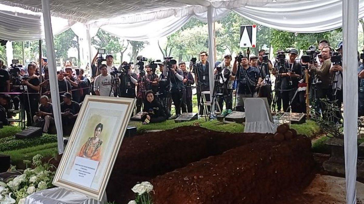 Kisah 'Mati Suri' Titiek Puspa Saat Meditasi Lawan Kanker: Duh Gusti ...