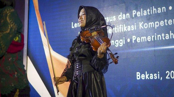 Alma Neysa Maheltra, Siswi SMA Asal Tasikmalaya yang Menjadi Guru Biola ... Alma Neysa Maheltra, Siswi SMA Asal Tasikmalaya yang Menjadi Guru Biola ...