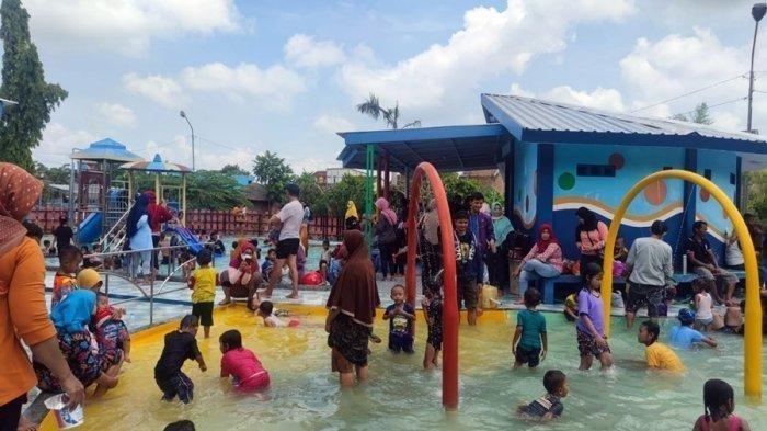 Taman Ria Demak, Tempat Wisata Keluarga Dikelilingi Pepohonan yang ...