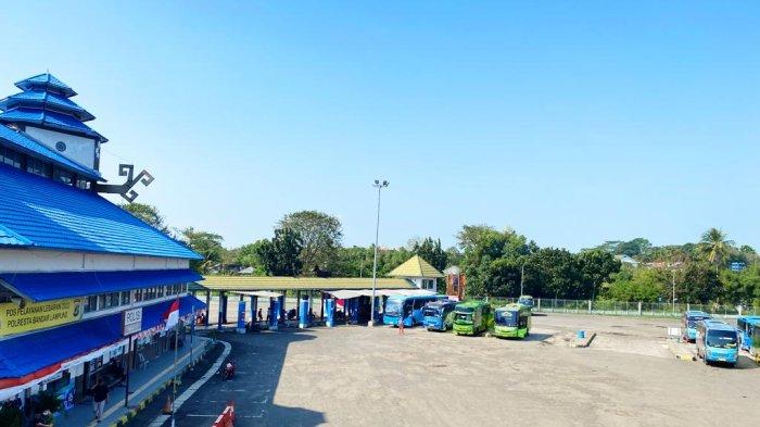 Bus Dilarang Parkir Malam Hari, Terminal Rajabasa Bandar Lampung Kini ...