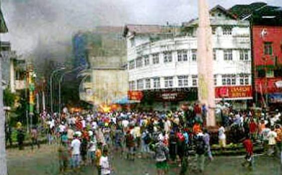 Kerusuhan Ambon Pecah Akibat Polisi Lambat Bertindak - TribunNews.com